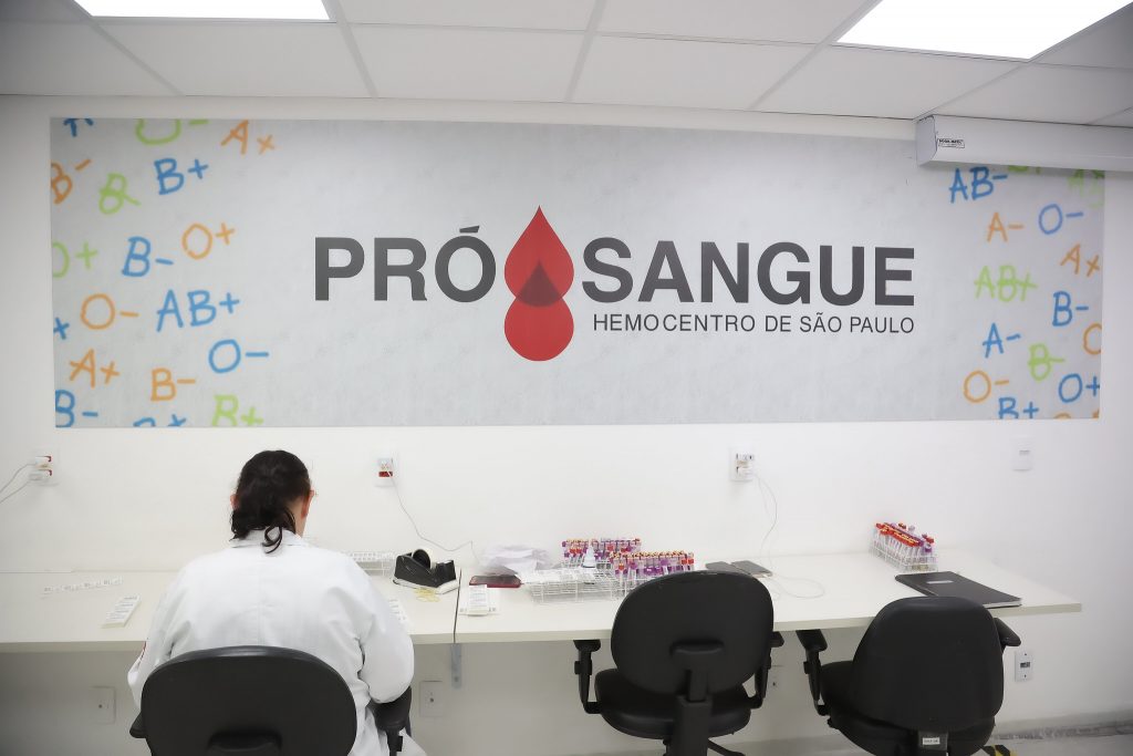 Fundação Pró-Sangue amplia inclusão com intérpretes de Libras para ...