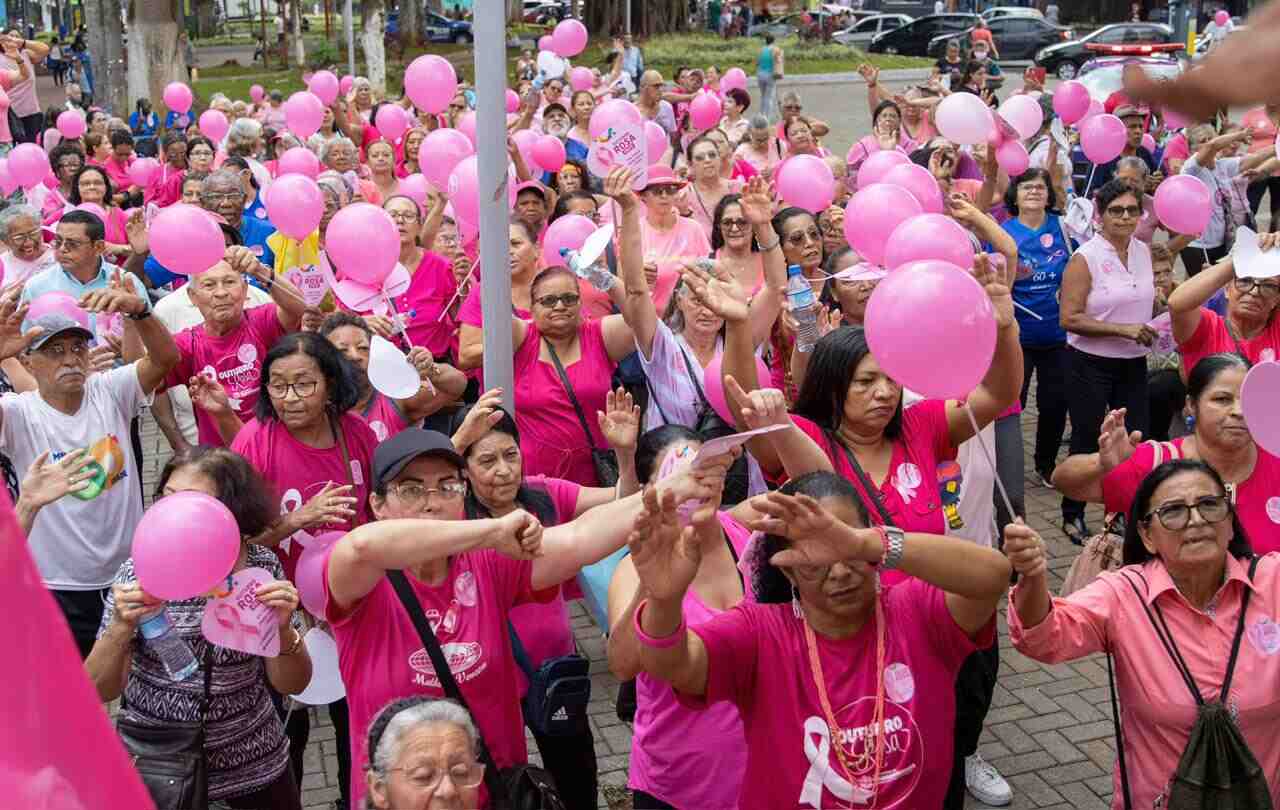 Outubro Rosa em Itaquá: Caminhada alerta para prevenção do câncer de ...